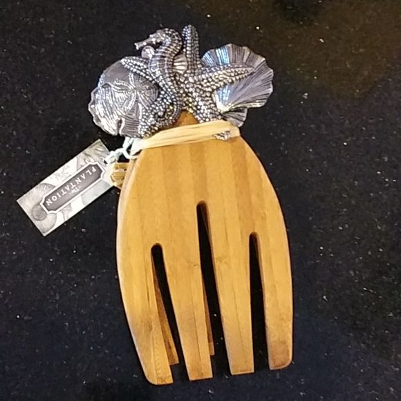the plantation | Dining | New The Plantation Salad Scoops | Poshmark
